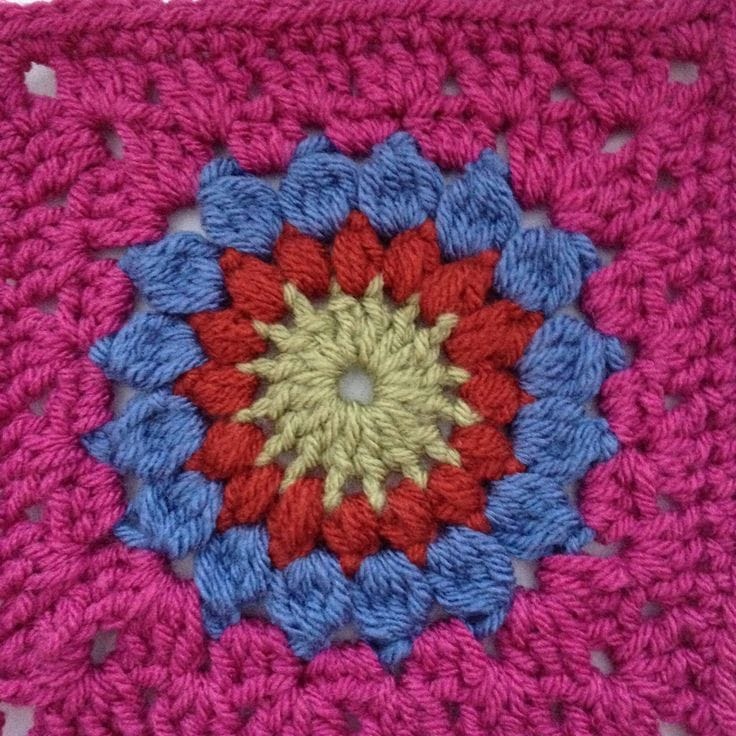 Granny Squares with Round Center Pattern - My Sweet Crochet
